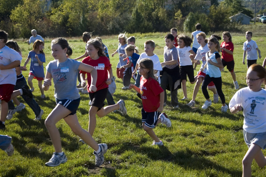 TES students hit ground running for Kids Cross Country race | News ...